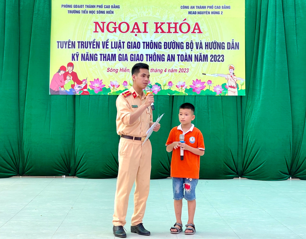 Ngoại Khóa Tuyên Truyền Luật Giao Thông đường Bộ Tại Trường Tiểu Học