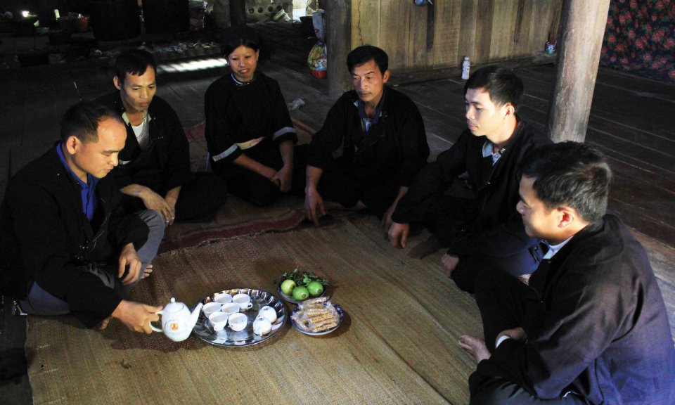 Nét đẹp trong văn hóa mời trà - Báo Cao Bằng điện tử