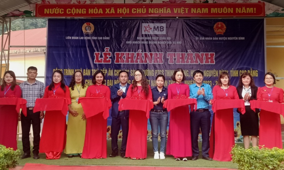 Khánh thành nhà bán trú, bếp ăn cho học sinh Trường THCS Thịnh Vượng (Nguyên Bình) - Báo Cao ...