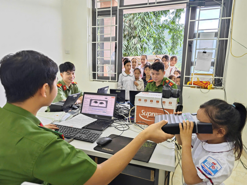 Thu nhận 9.399 hồ sơ làm căn cước cho công dân trong 4 ngày nghỉ lễ ...