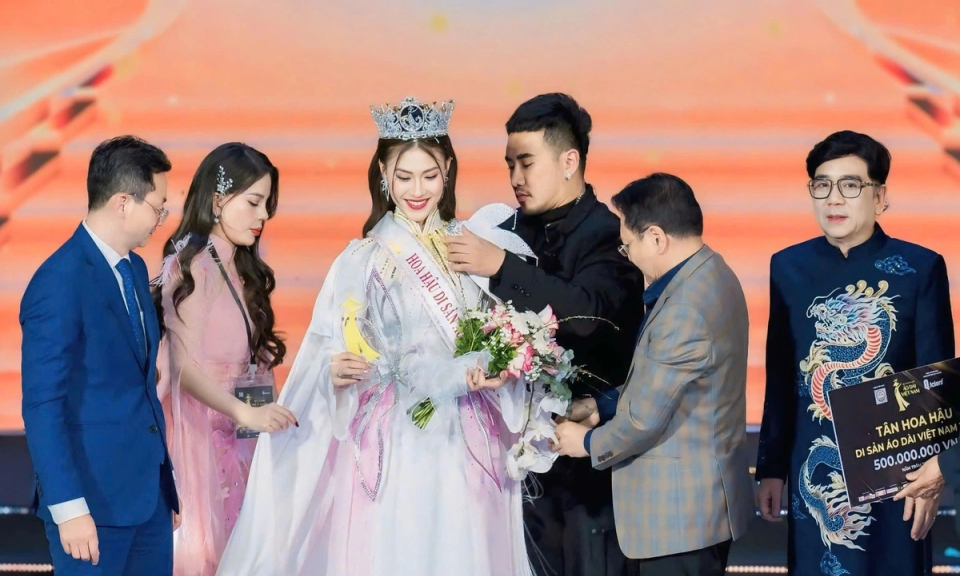 Hoàng Châu Anh đến từ Cao Bằng trở thành Hoa hậu di sản áo dài Việt Nam năm 2024 - Báo Cao Bằng ...